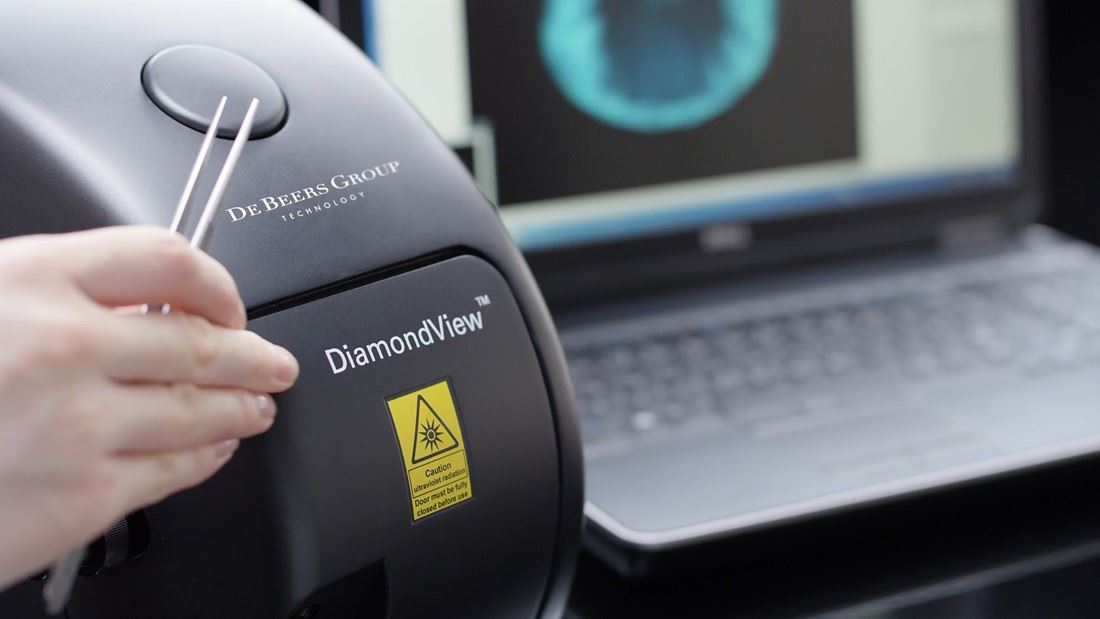 Instruments - De Beers Institute of Diamonds